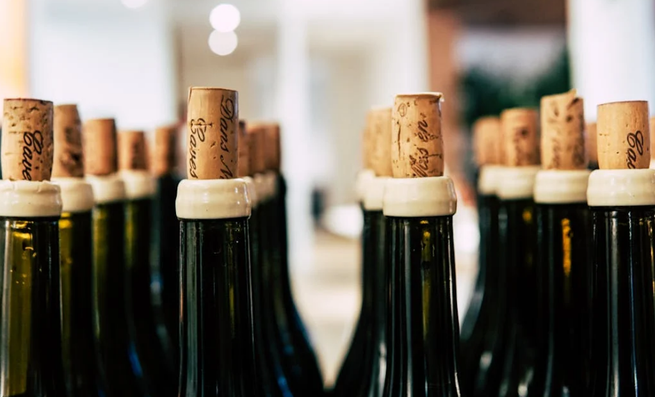 When (and How Long) Wines Can Be Stored: A Guide to Wine Aging - Vino-Club
